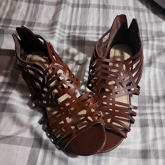 Liz Claiborne | Shoes | Sandals | Poshmark